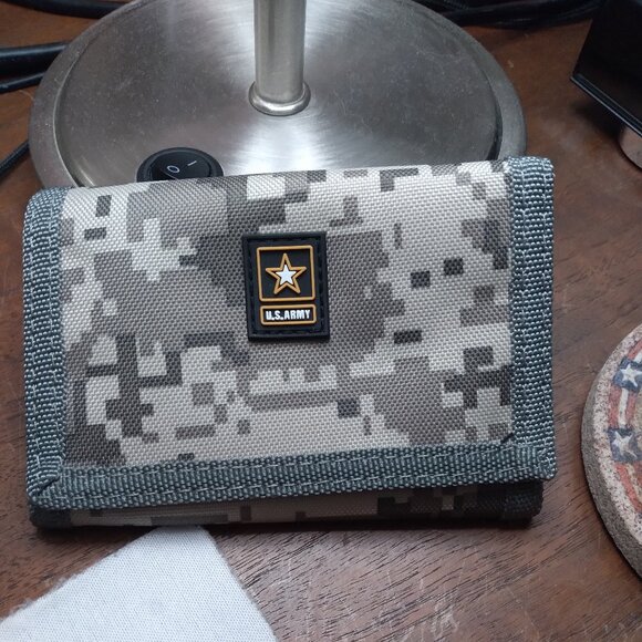 U.S. Army | Accessories | Us Army Velcro Wallet New | Poshmark